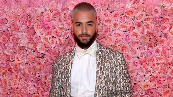 Is It Weird Maluma Kisses His Mom on the Mouth?