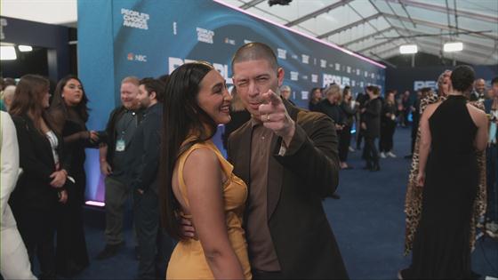 Noel & Aleena Miller - 2022 People's Choice Awards E! Glambot