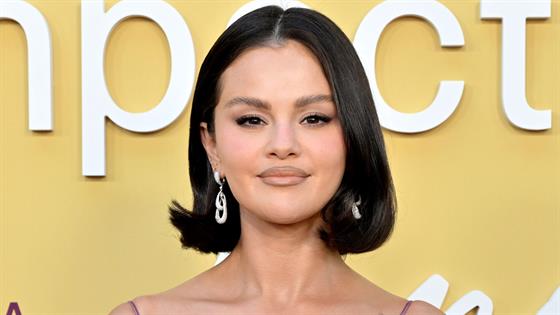 Selena Gomez Stuns in Rare Makeup-Free Selfie