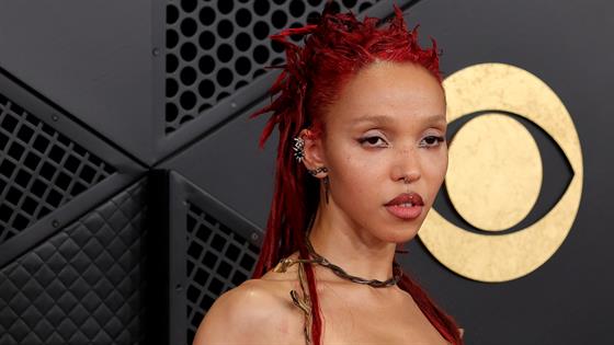 Grammys 2026: FKA Twigs Debuts Fiery Red Hair Transformation